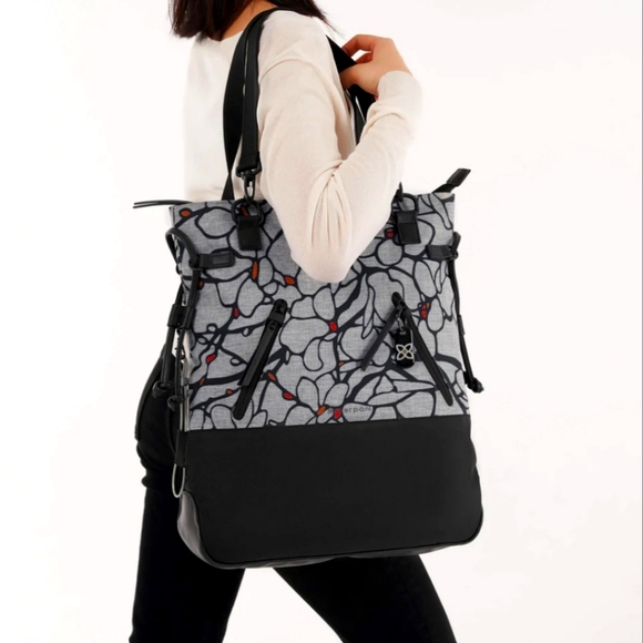 Sherpani | Bags | Sherpani Tempest Convertible Tote Bag Backpack ...